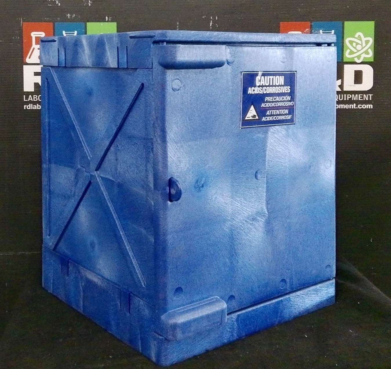 Eagle 4 Gallon Poly Acid Corrosive Cabinet, Manual Close, 18"W x 18"D