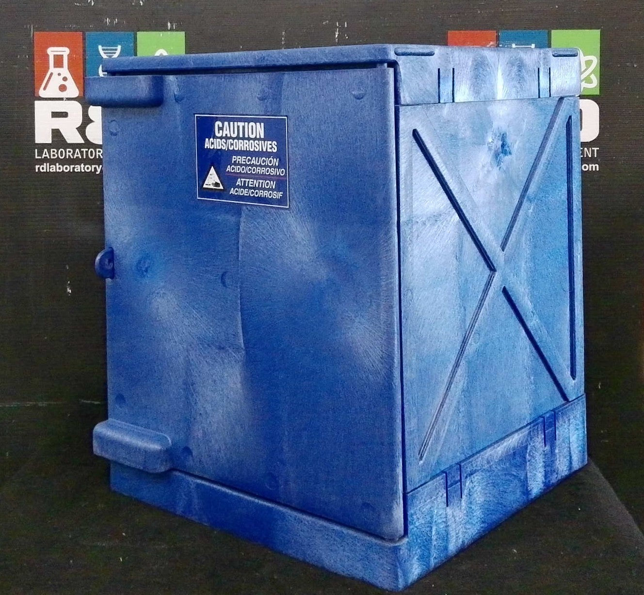 Eagle 4 Gallon Poly Acid Corrosive Cabinet, Manual Close, 18"W x 18"D
